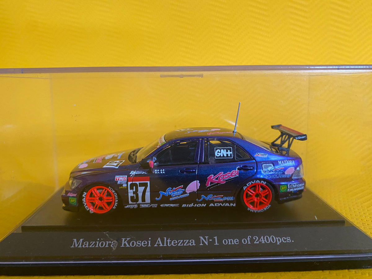 EBBRO TOYOTA 1/43 ALTEZZA (IS200) N-1 MAZIORA KOSEI. – NIHOBBY 日改通商